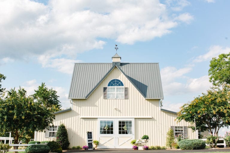 Flora Corner Farm Wedding – Kelsey & Mike | Birds of a Feather ...